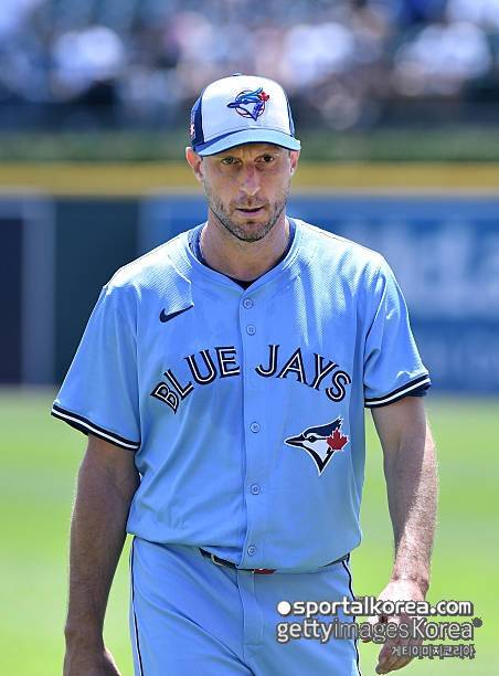 '올해 최악의 투구' 221승 리빙 레전드도 'MLB 최강팀'은 쉽지 않네…그래도 타선은 폭발, 'AL 1위' 체면 살렸다