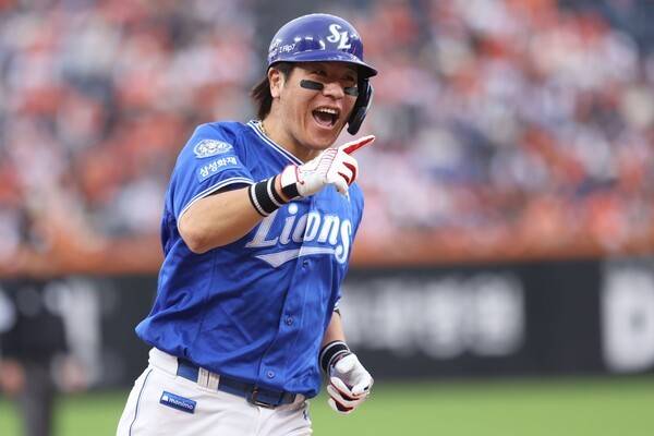 [STN 현장] '쐐기포 쾅!' 삼성 강민호 "제 나이(40세)에 플레이오프 주전으로 뛰는 것만으로도 행복"