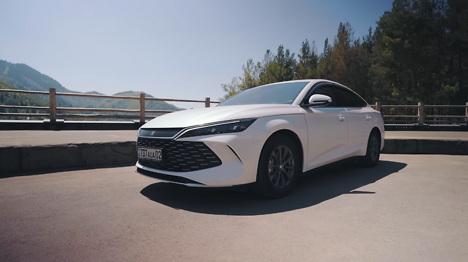 “아반떼보다 싸다고?” 주행거리 2,148km, 충격의 신차 정체 | EV-Hotissue