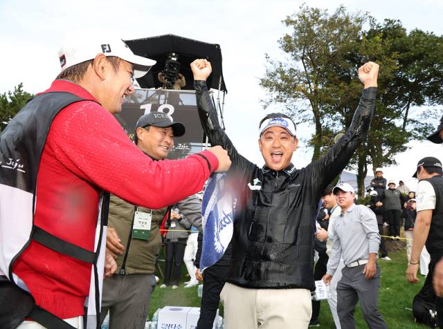 KPGA 시즌 피날레, 박상현 '40대 찬가'로 채웠다