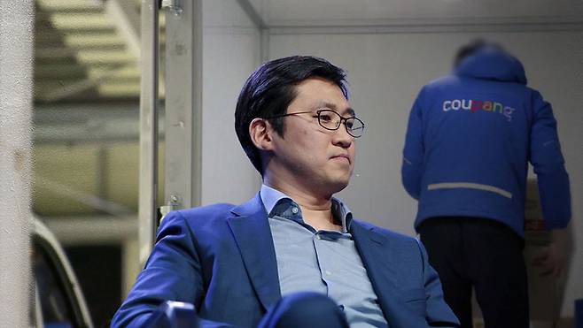 ''3300만 국민의 개인정보를 모두 털려놓고'' 사과 한마디 없다는 '이 기업' | 나도 알고 너도 알고