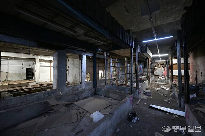 [포토에세이] 양키시장, 인천의 시간을 품다