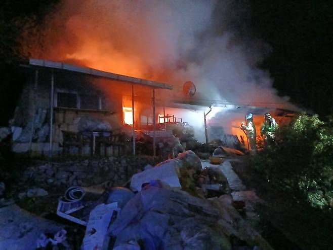 안동 풍산읍 주택 화재… 1시간 15분 만에 진화, 인명피해 없어